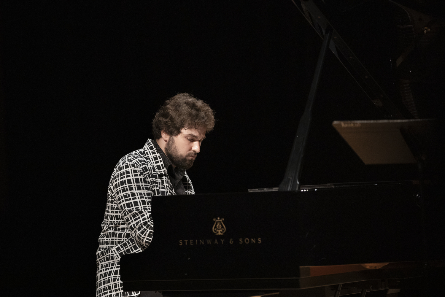 ASMIK GRIGORIAN — LUKAS GENIUŠAS | Festival d’Aix—en—Provence | 2 — 21 ...