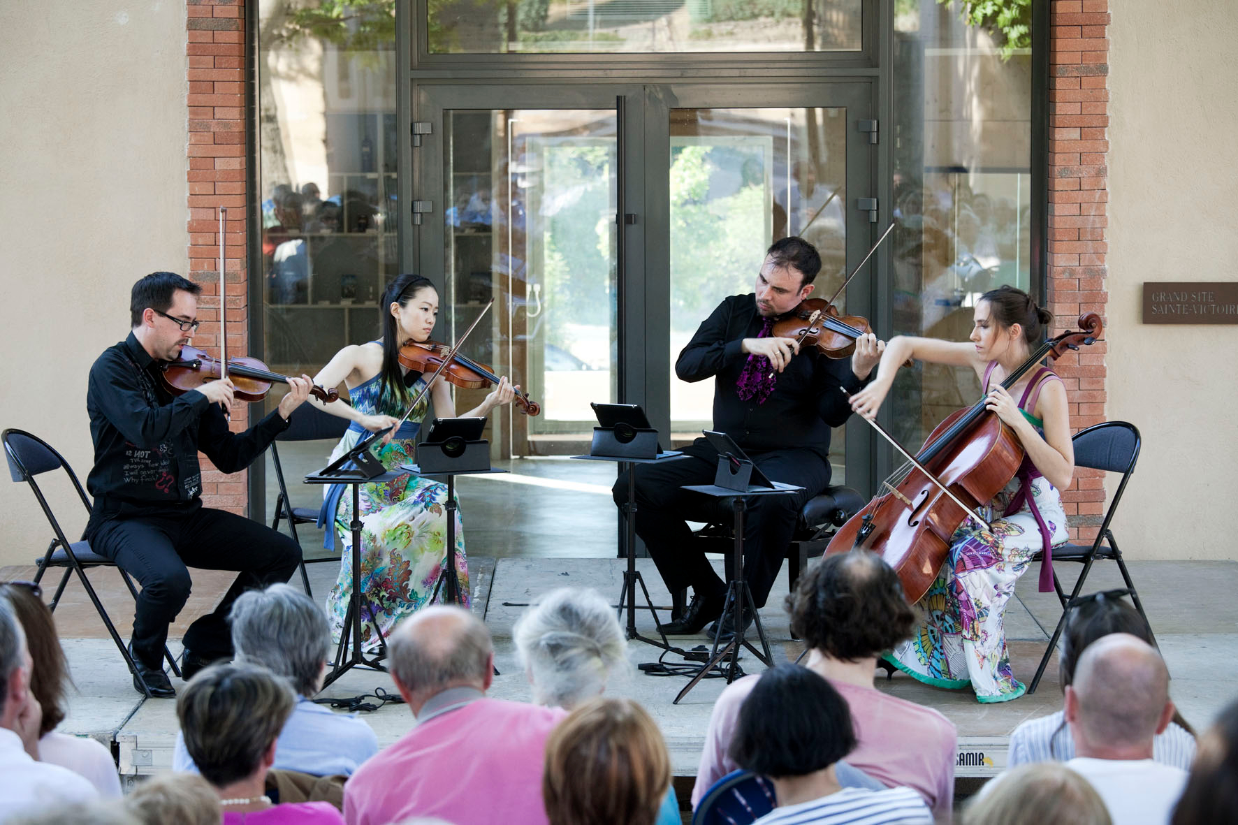 “CRESCENT SCRATCHES, DE YANN ROBIN, C’EST UNE BELLE PIÈCE DE RECHERCHE ...